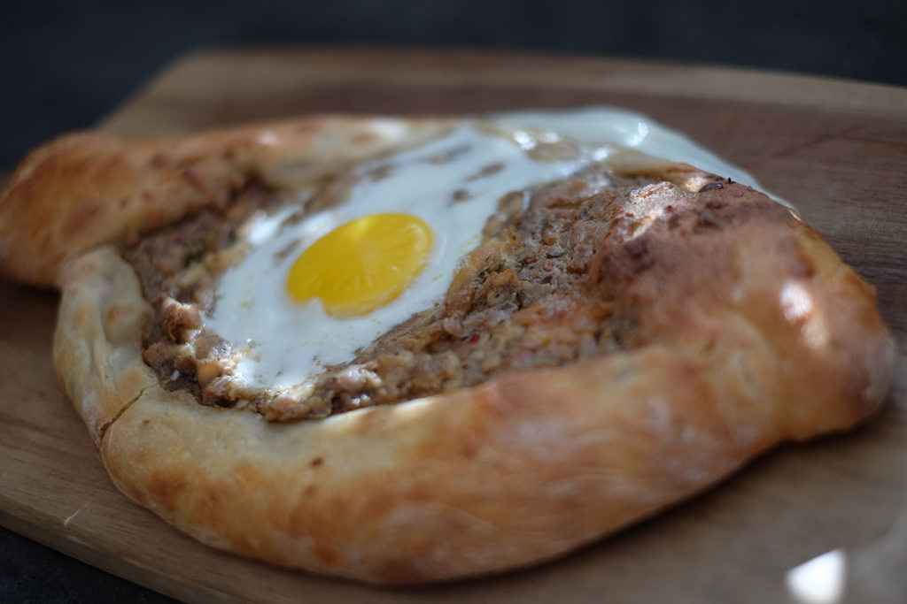 Acharuli Khachapuri – Bei Freunden